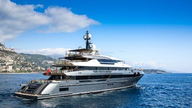 El fastuoso yate de un empresario argentino que deslumbra en Qatar