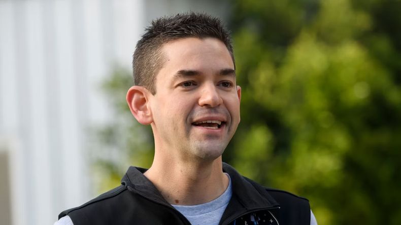 Quién es Jared Isaacman, el millonario que viajará al espacio para ...