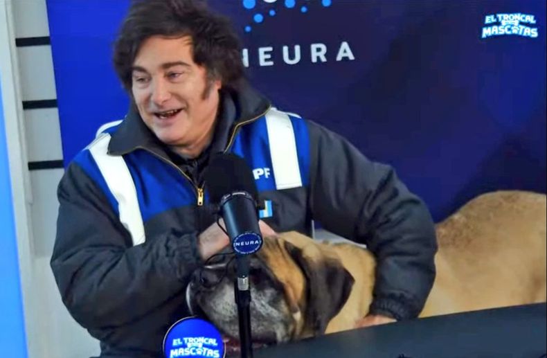 Javier Milei sorprendió al mostrar por primera vez a Conan en un ...