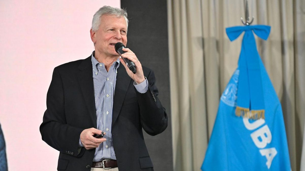 La UBA entregó el título Doctor Honoris Causa al prestigioso economista ...