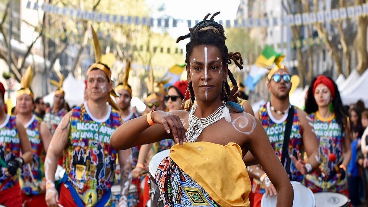 Música, baile y deliciosa comida, una experiencia auténtica de la ...