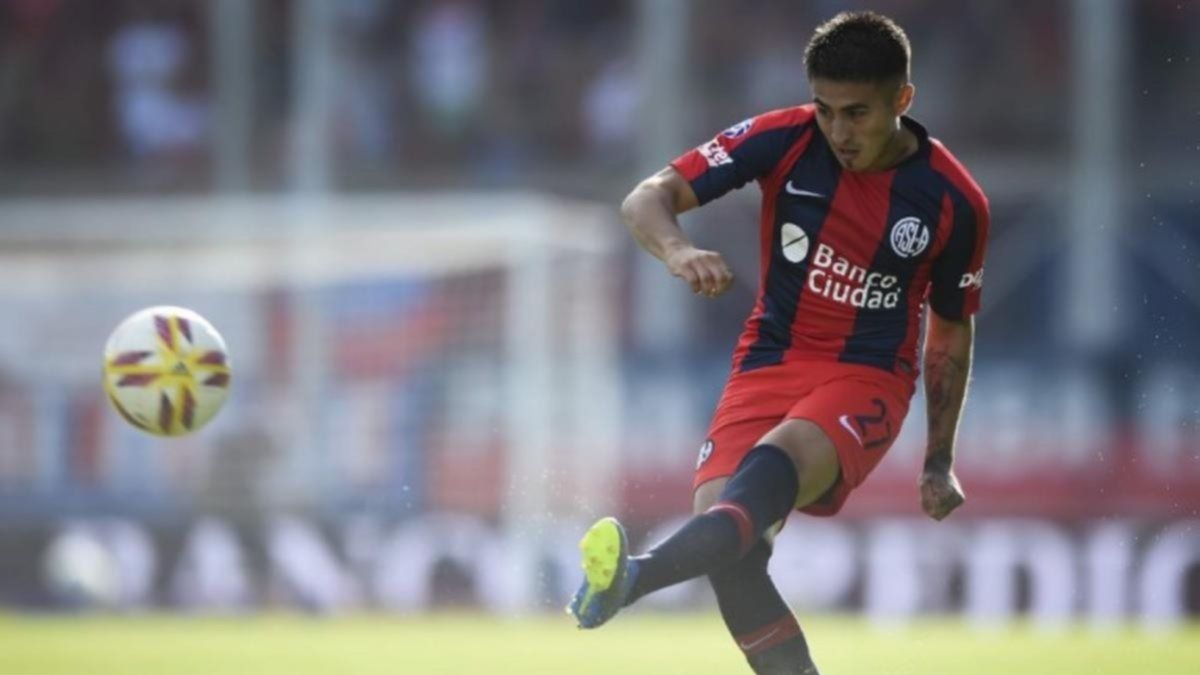 Racing sumó su quinto refuerzo: el lateral izquierdo Gabriel Rojas