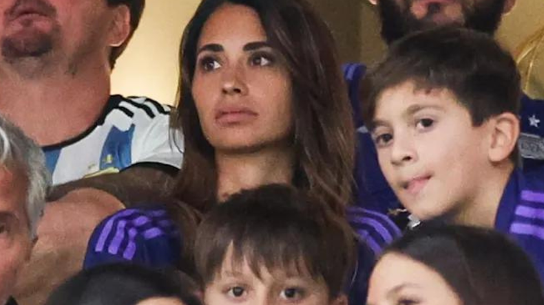 Video: el incómodo momento que vivió Antonela Roccuzzo en Qatar con un ...