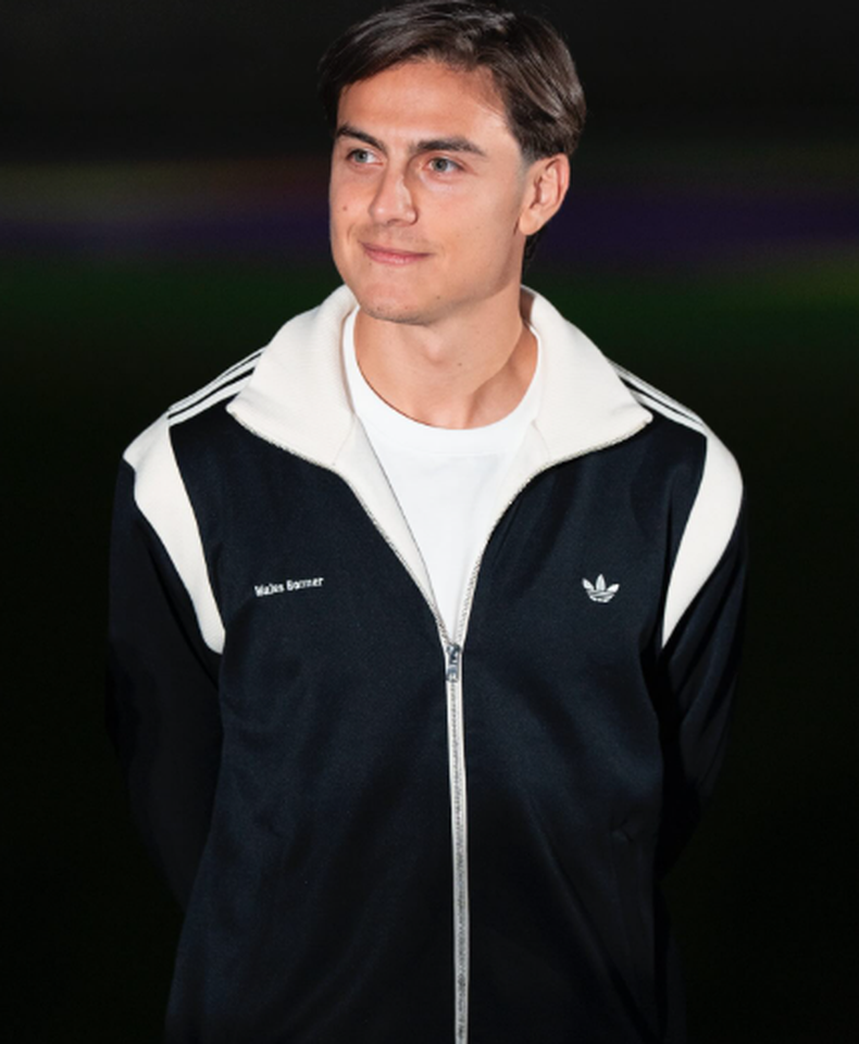 Dybala vuelve a lo clásico: la campera vintage que se robó las miradas ...