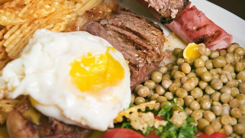 El bodegón barato de Buenos Aires que hace unos fucciles a la ...