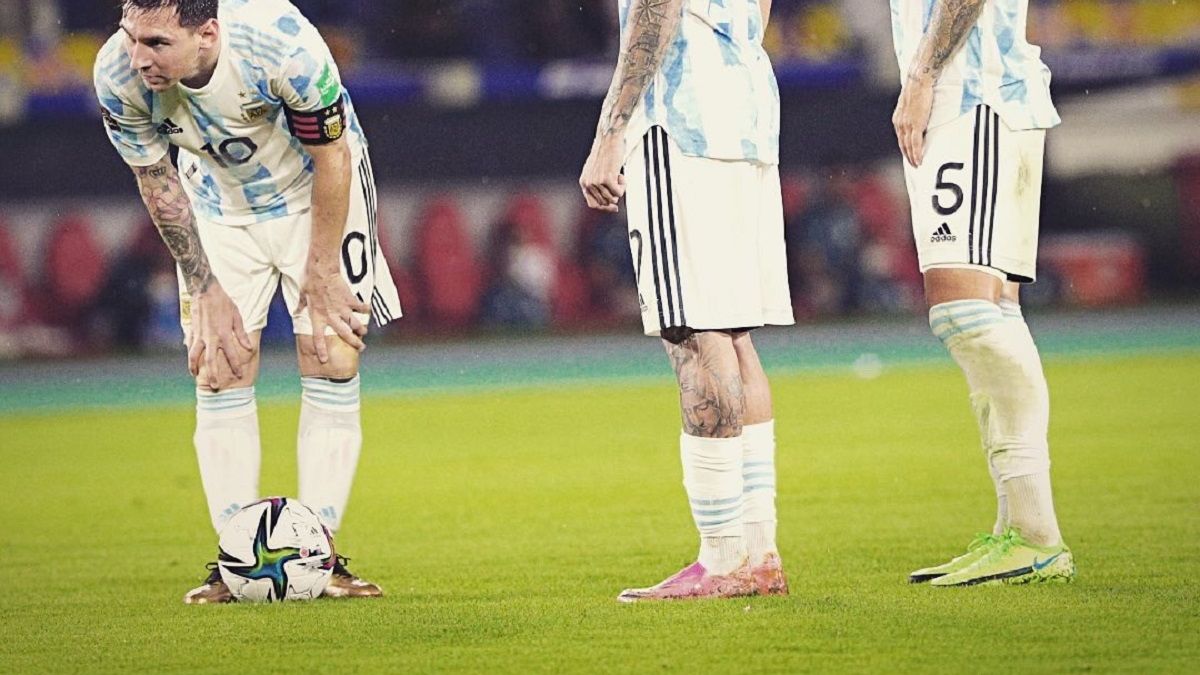 Messi, De Paul y Paredes hicieron una videollamada para ver a la ...