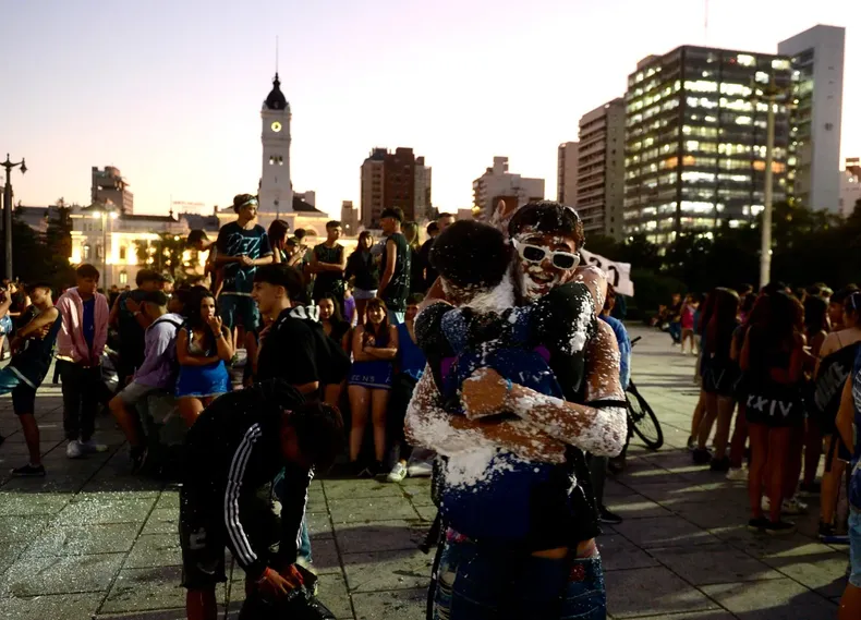 El UPD en La Plata fue a puro color y ruido para los estudiantes: de ...