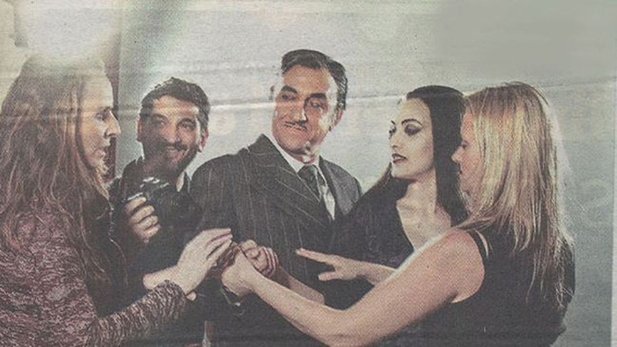 La primera foto de Julieta Díaz y Puma Goity como Morticia y Homero Addams